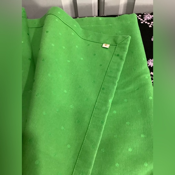 kate spade | Accents | Kate Spade Vibrant Green Polka Dot Fabric Table ...